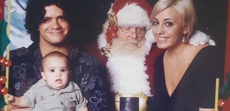 21 Unforgettable Cringey Christmas Photos