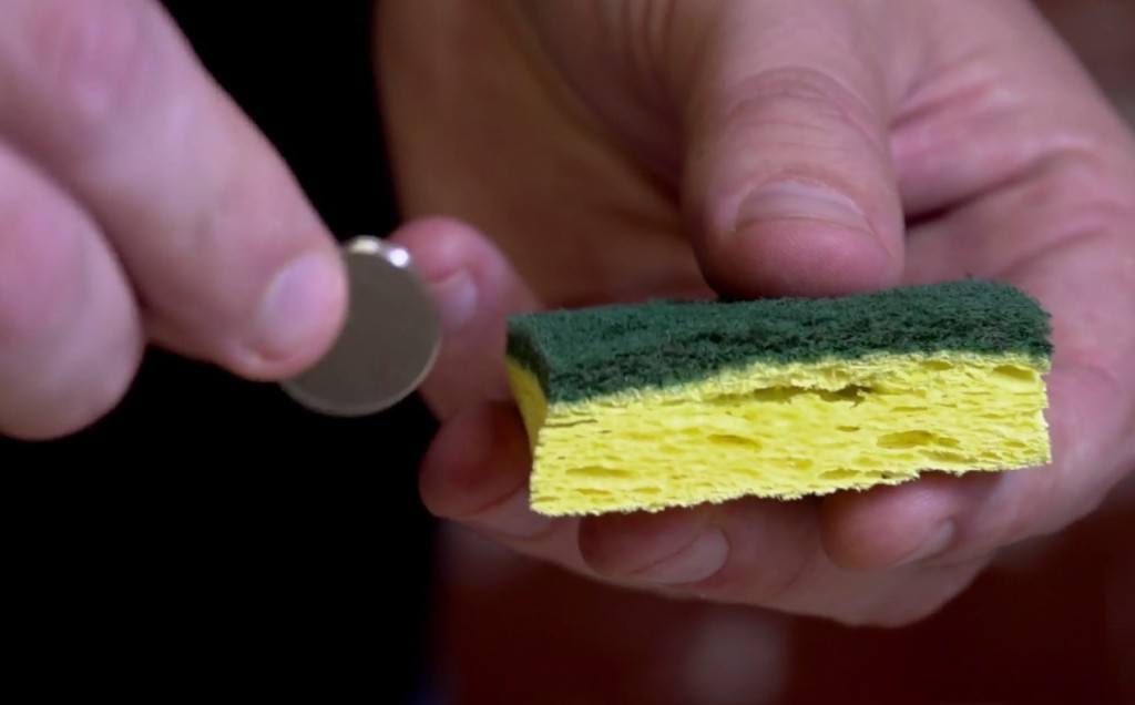 How To Use Magnets To Help Clean Glass
